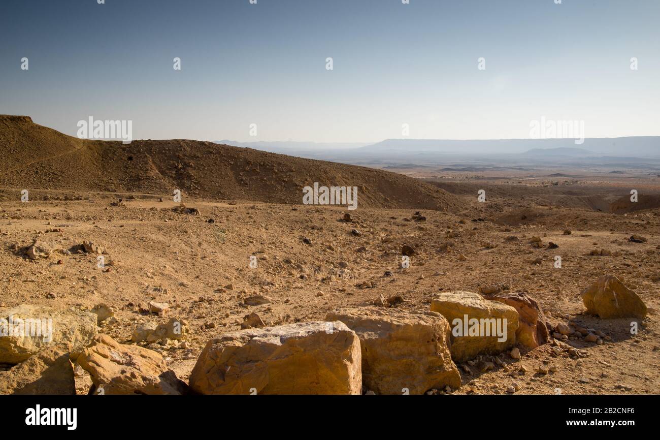 Hiking in Israel desert tourism in Negev Stock Photo - Alamy