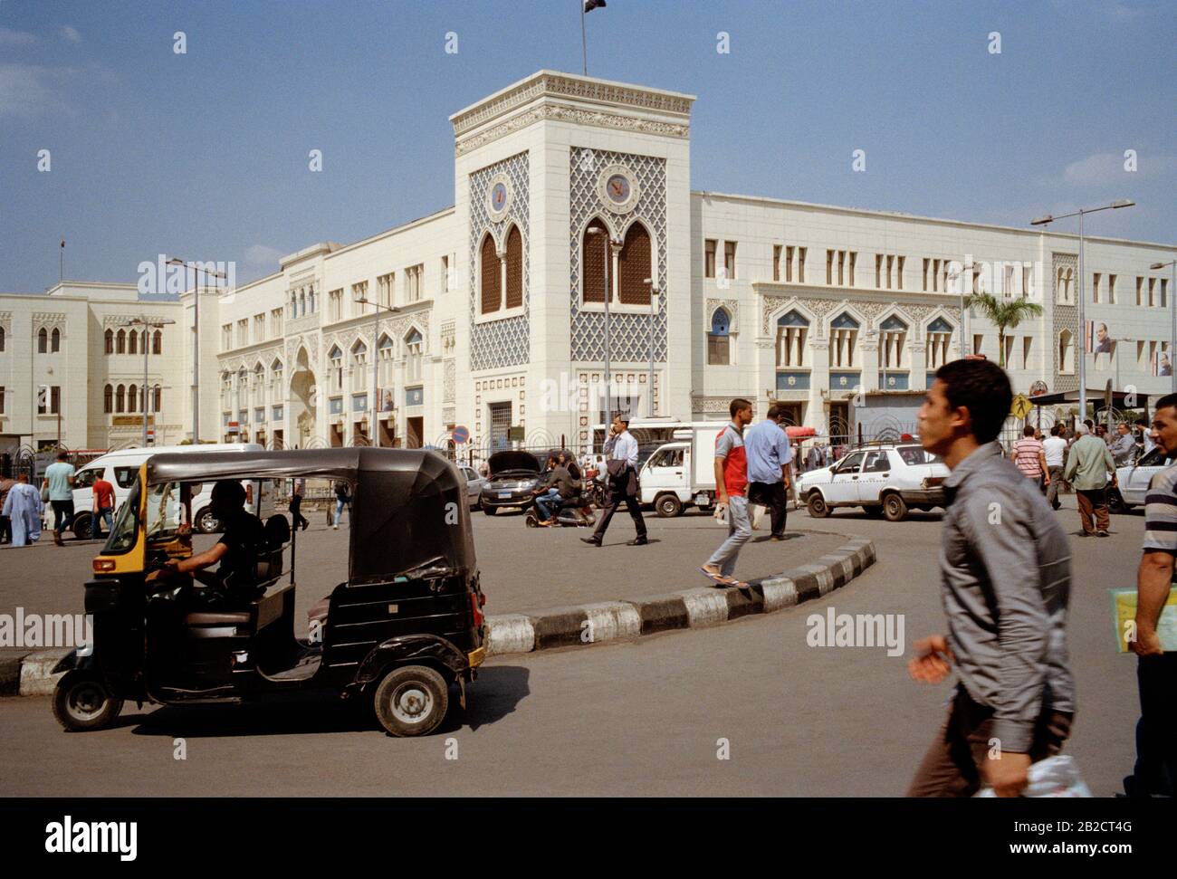 Egypt cairo railway station hi-res stock photography and images - Alamy