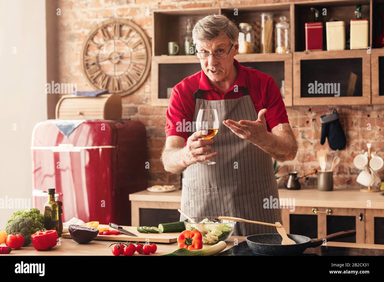 Old man alcohol home hi-res stock photography and images - Alamy