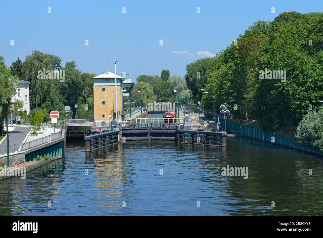 Schleuse hi-res stock photography and images - Alamy