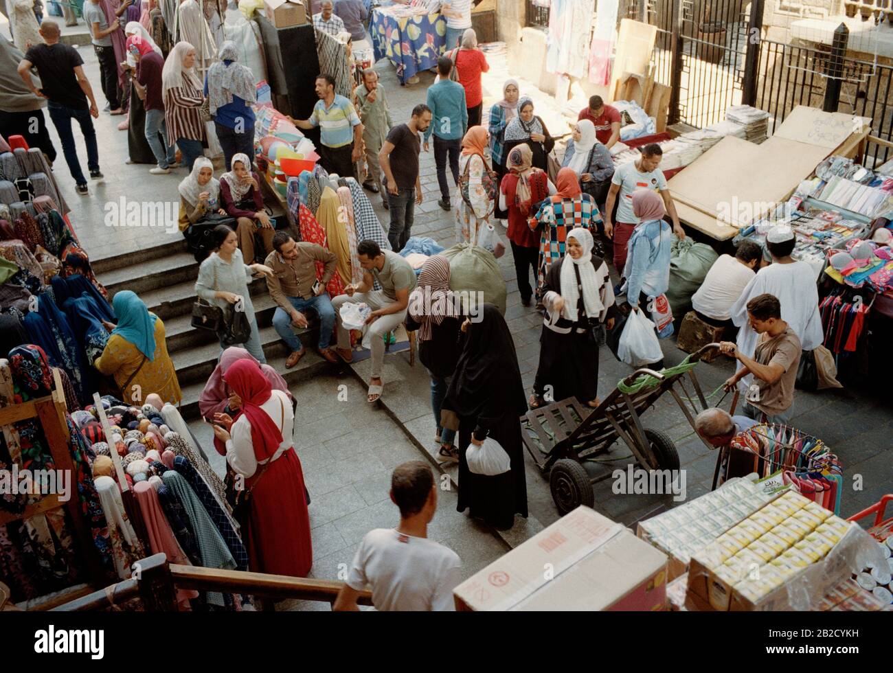Cairo crowd historical site hi-res stock photography and images - Alamy