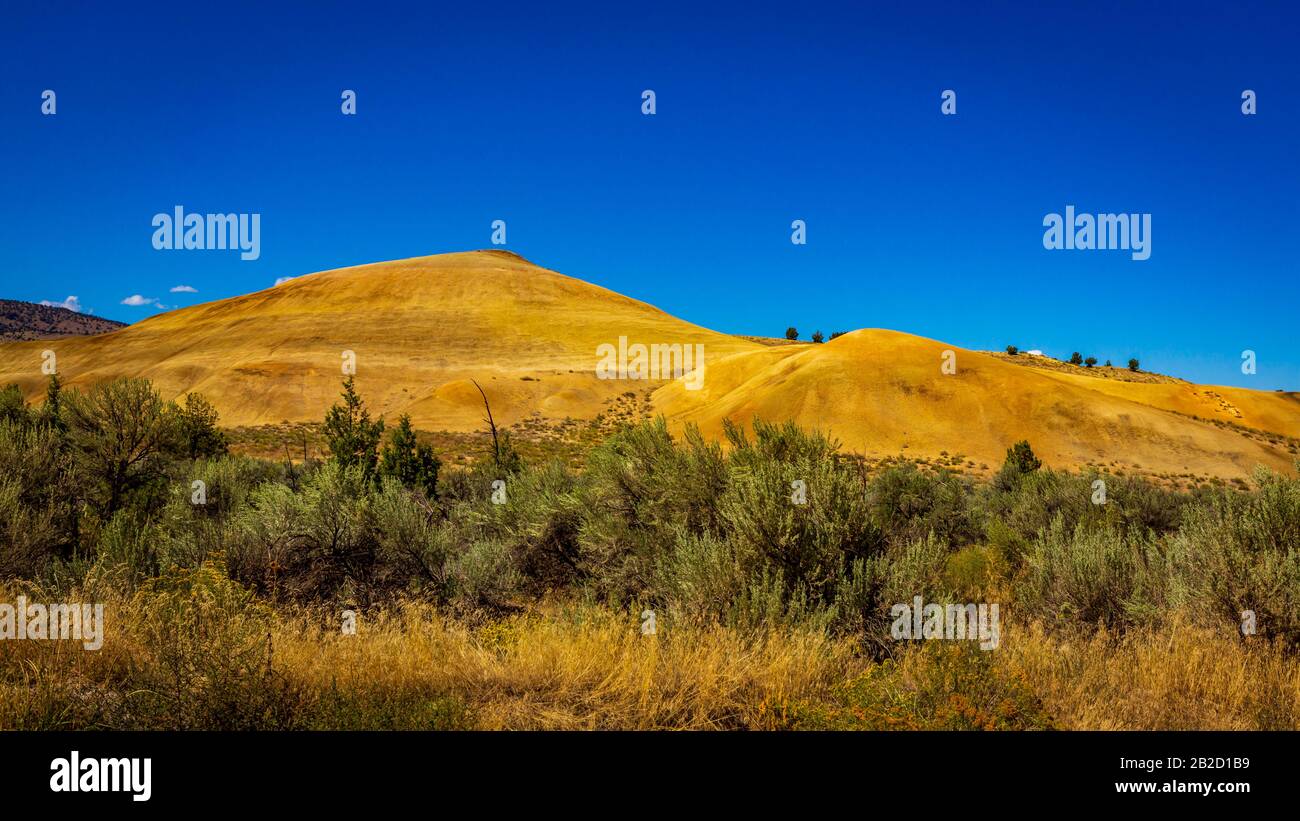 Painted Hills National Monument, in Mitchell Oregon, colorful layers ...