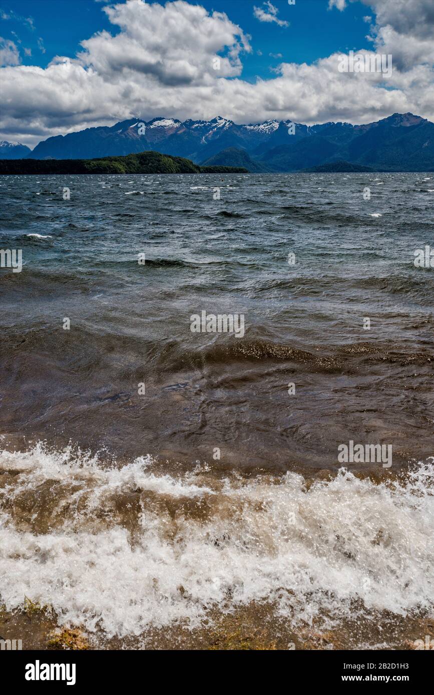 Lake Manapouri, Kepler Mountains in distance, Southern Alps, Fiordland ...