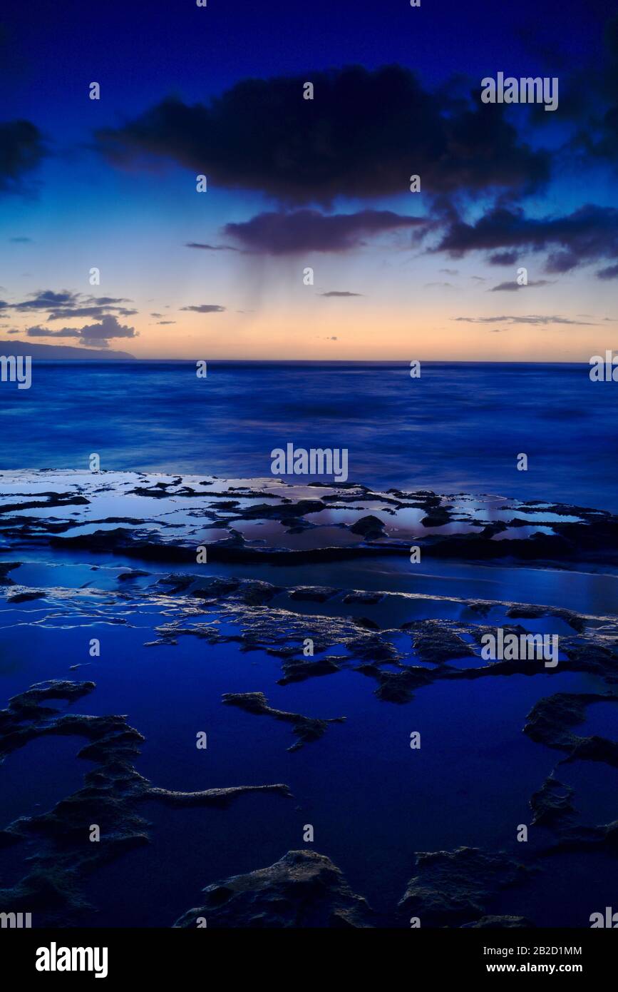 Tropical storms in hawaii hi-res stock photography and images - Alamy