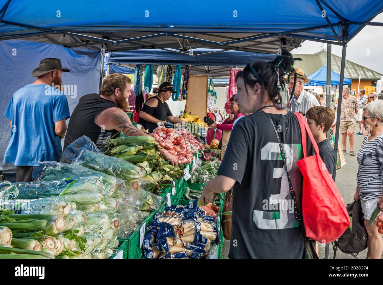 Shopping stall stand market hi-res stock photography and images - Alamy