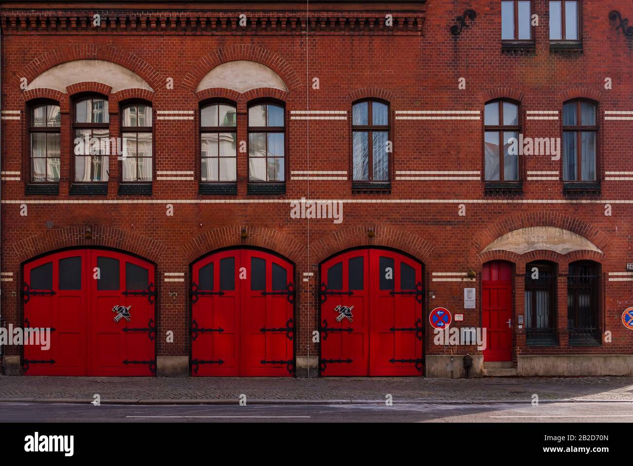 Firehouse Volunteer High Resolution Stock Photography and Images - Alamy
