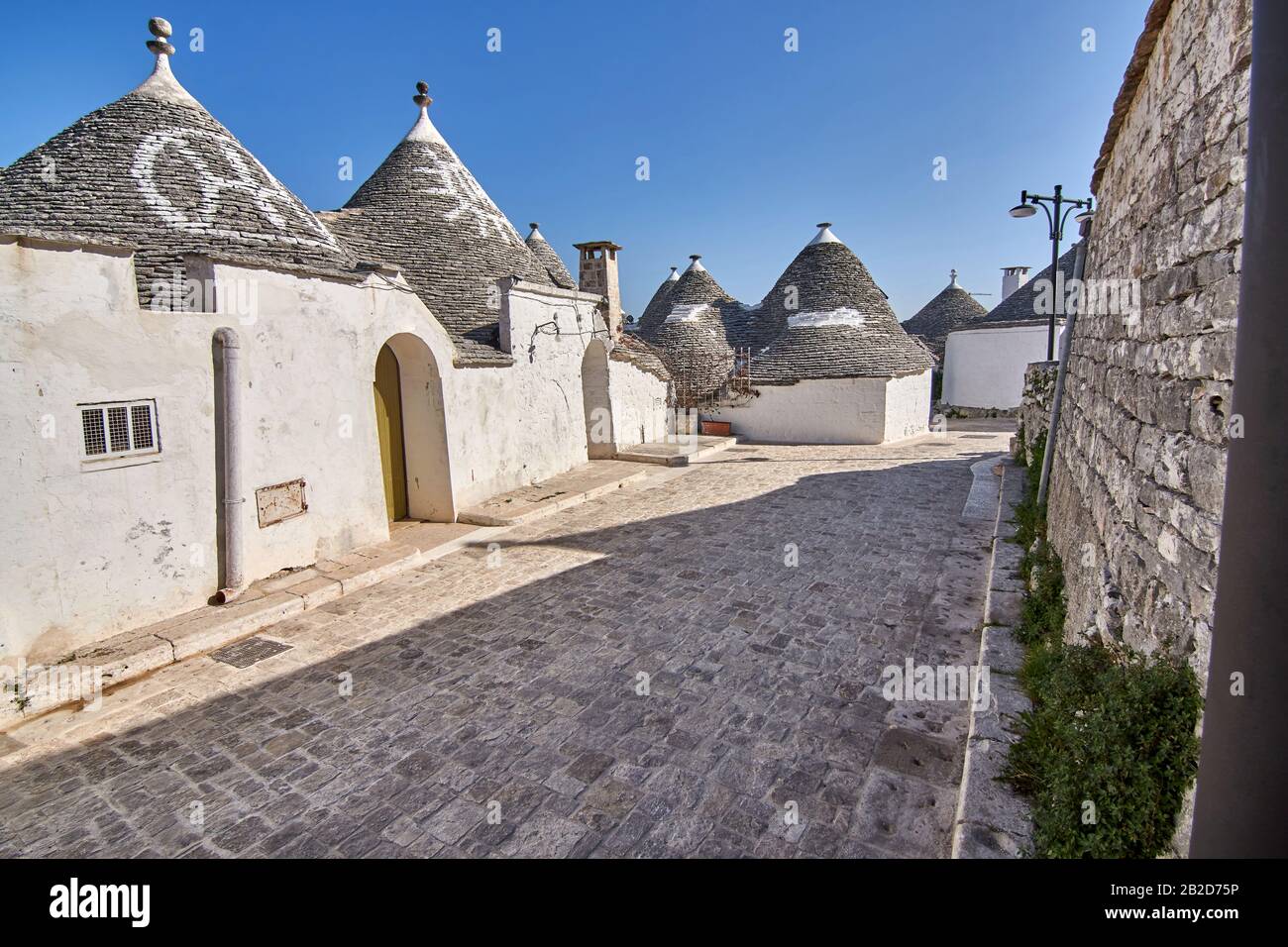 The traditional Trulli houses in Alberobello city, Apulia, Italy Stock ...