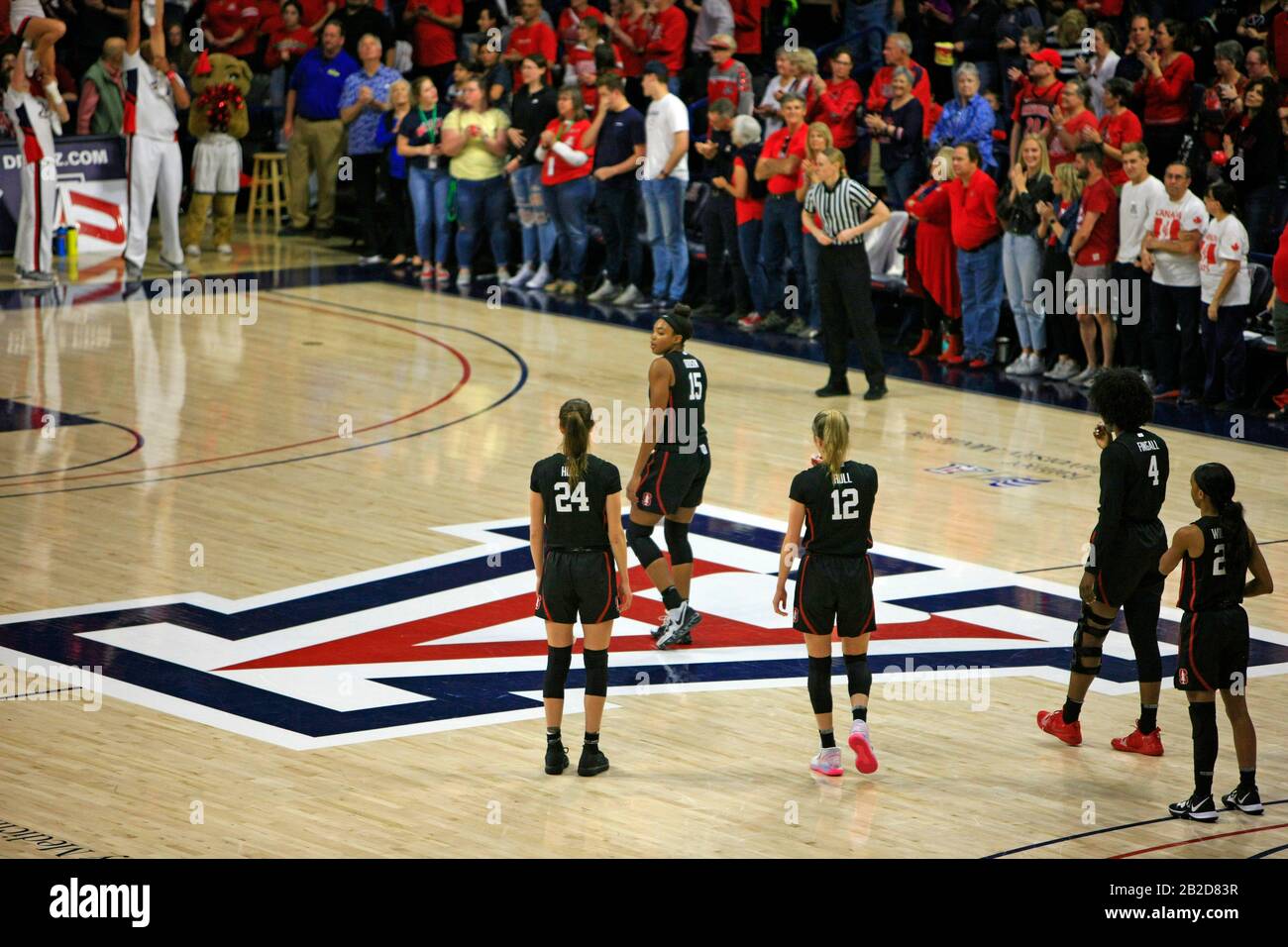 Basketball court crowd spectators stadium hi-res stock photography and ...