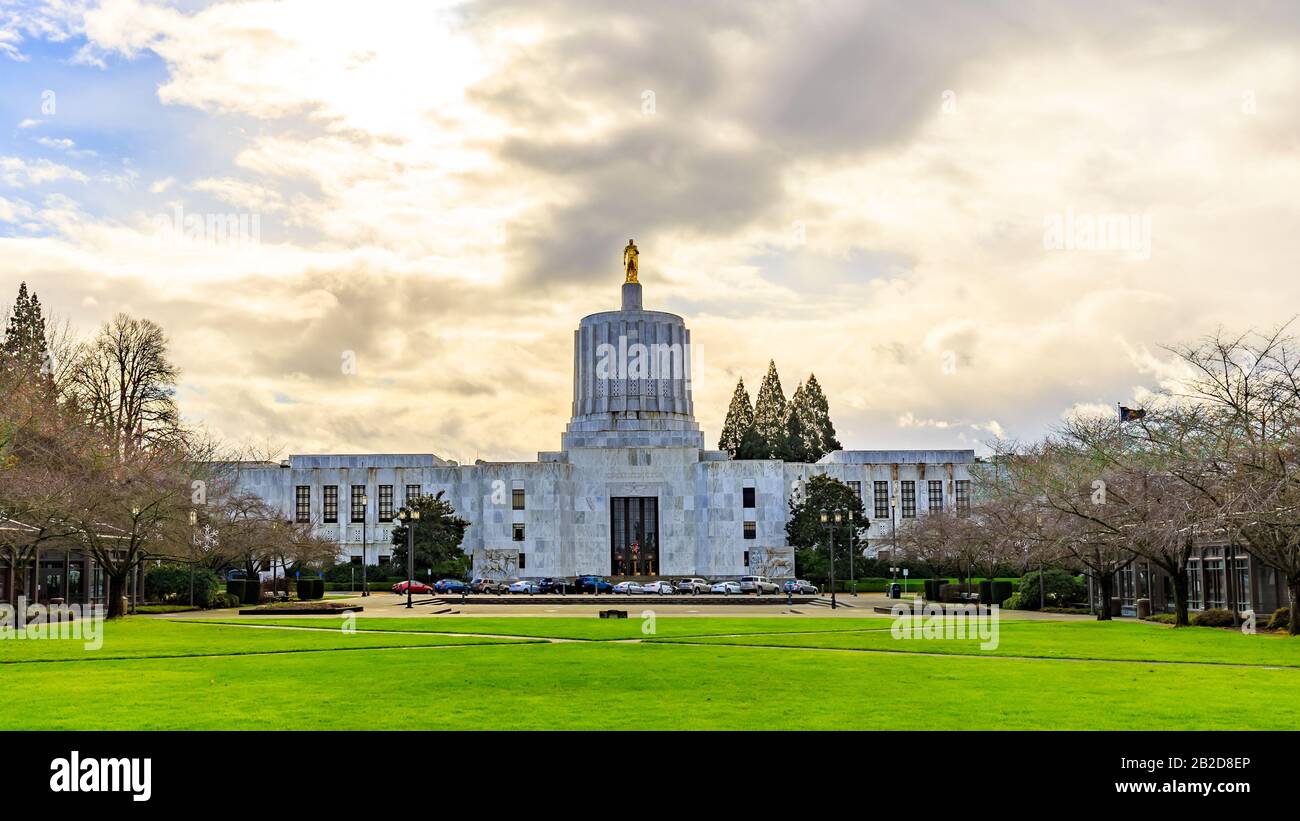 Oregon state capitol hi-res stock photography and images - Alamy