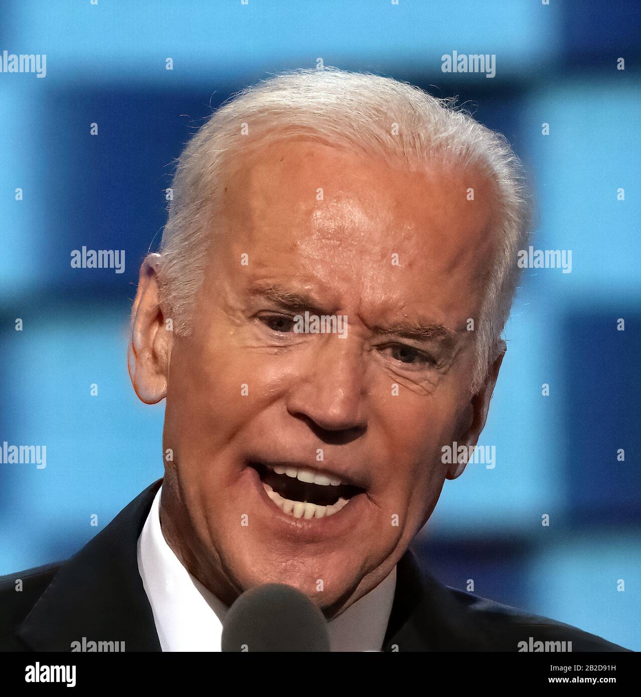 Finger pointing biden hi-res stock photography and images - Alamy