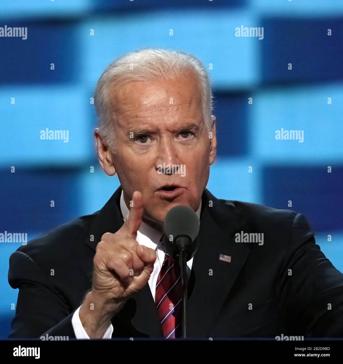 Finger pointing biden hi-res stock photography and images - Alamy
