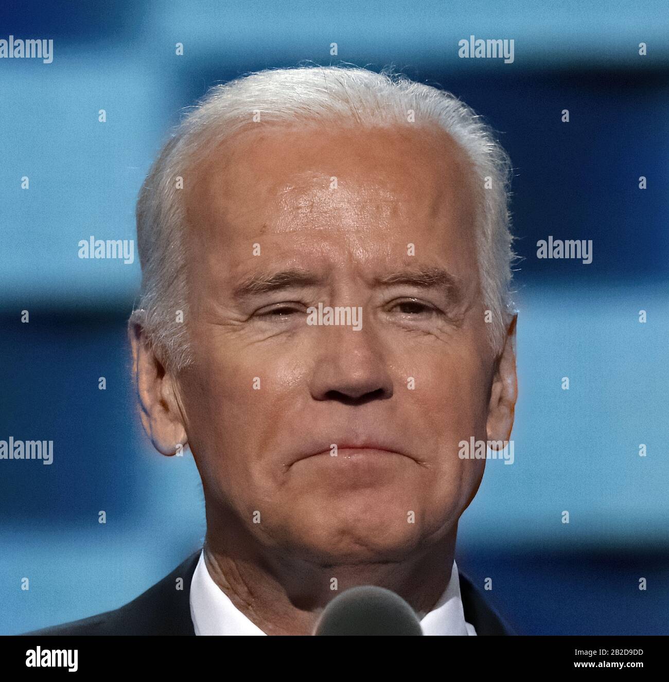 Finger pointing biden hi-res stock photography and images - Alamy