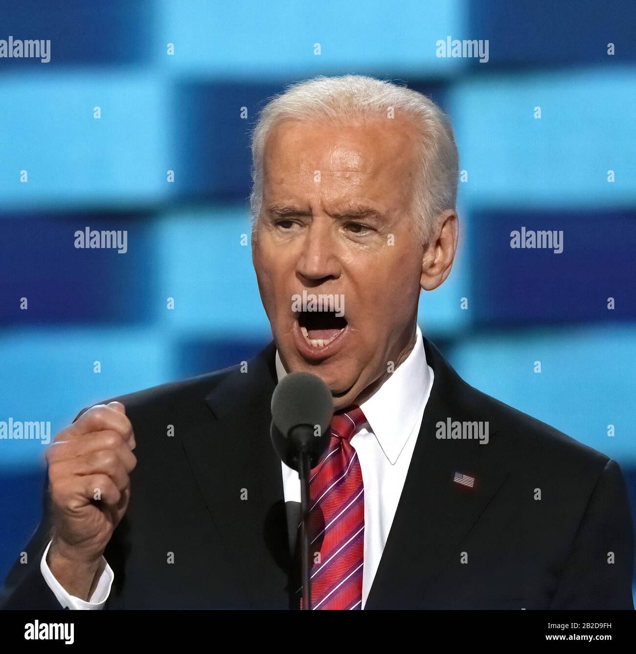 Finger pointing biden hi-res stock photography and images - Alamy