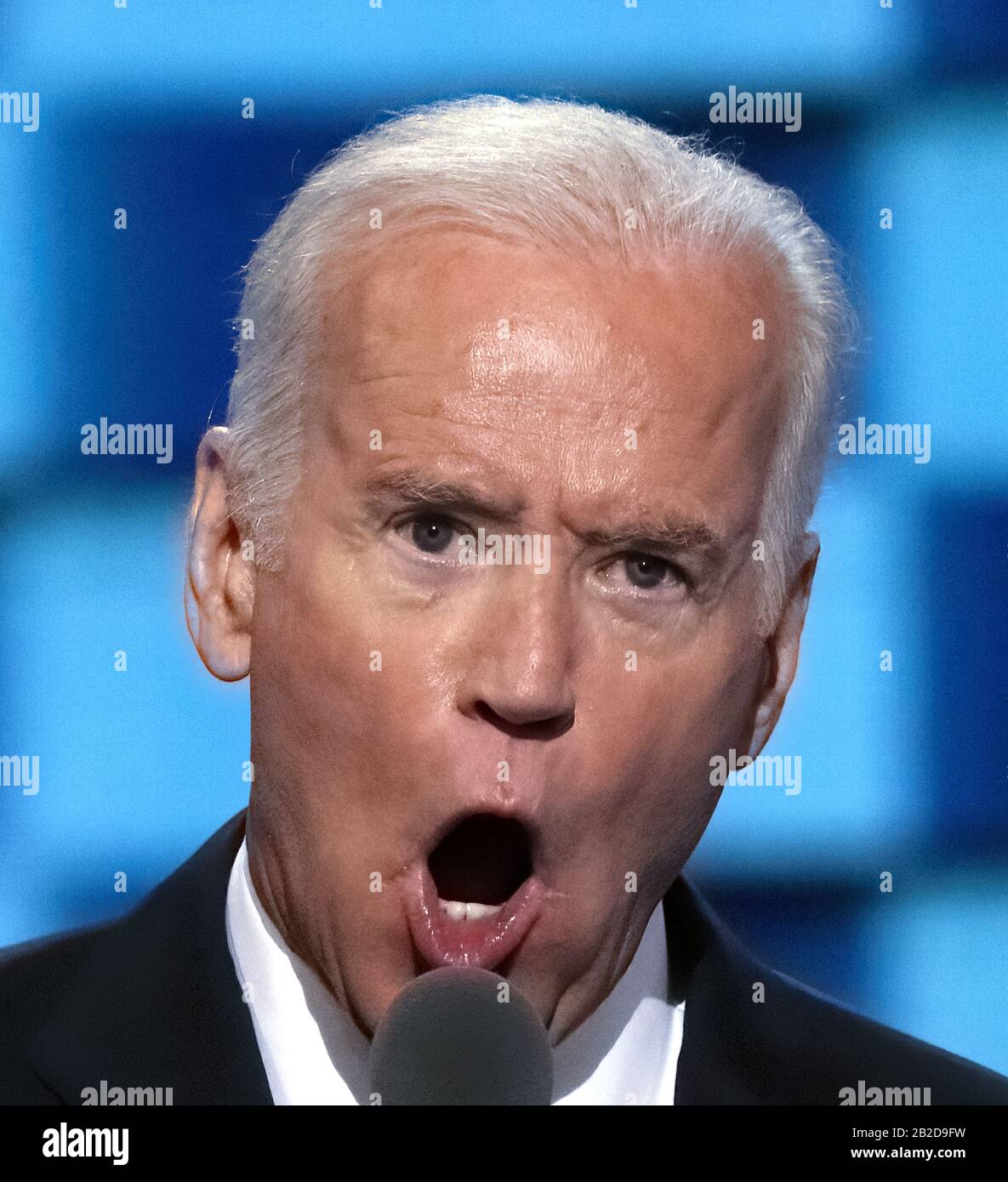 Finger pointing biden hi-res stock photography and images - Alamy