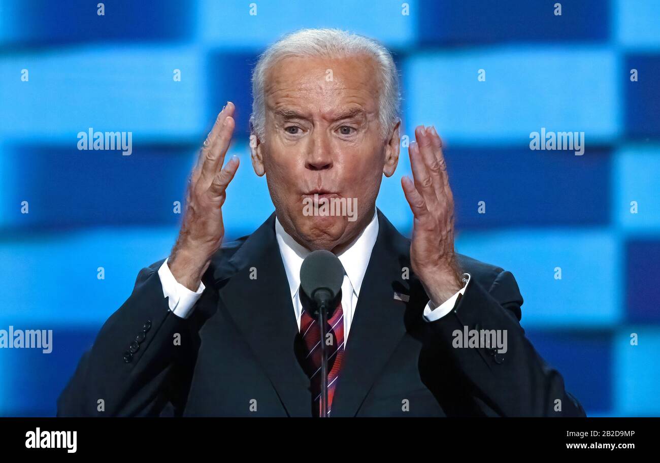 Finger pointing biden hi-res stock photography and images - Alamy