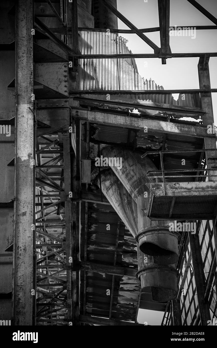 Abandoned milan Black and White Stock Photos & Images - Alamy