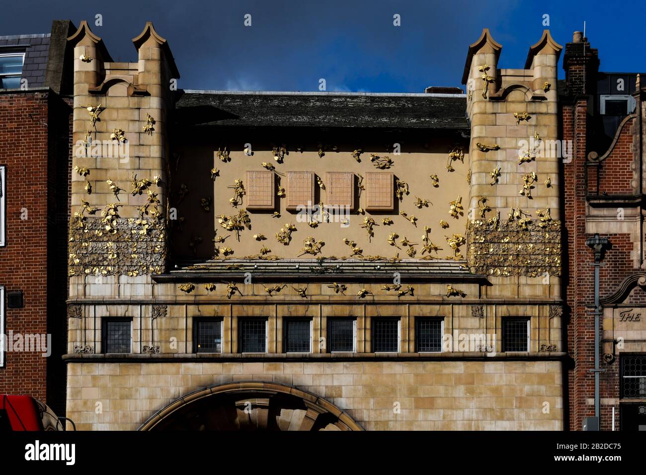 Whitechapel gallery facade hi-res stock photography and images - Alamy