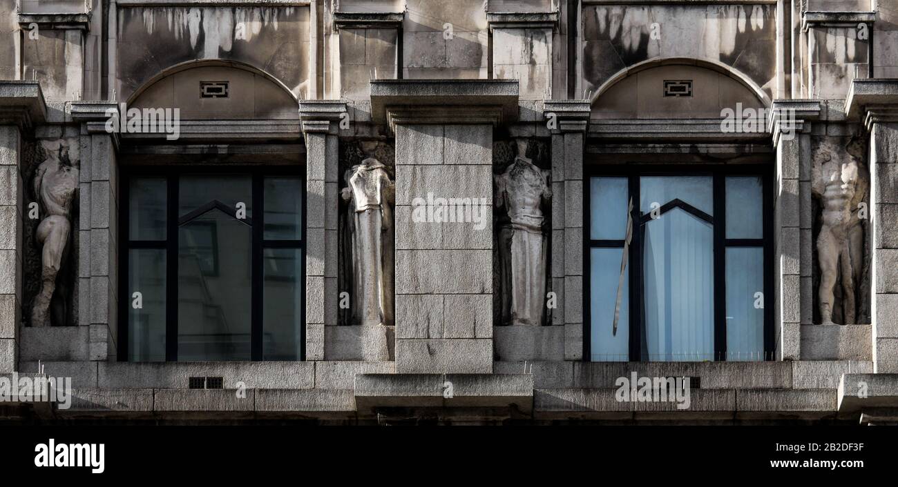 Jacob epstein sculptures hi-res stock photography and images - Alamy