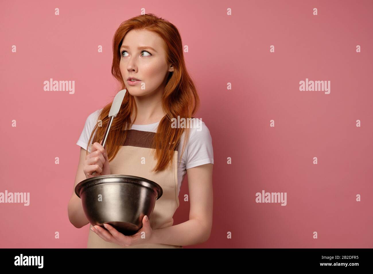 Scared girl model hi-res stock photography and images - Alamy