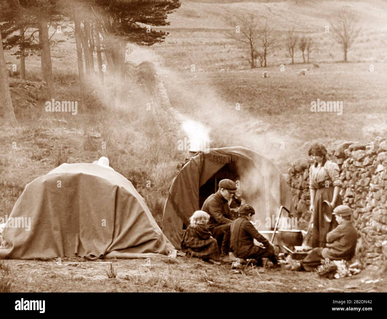 Gypsies 1900s hi-res stock photography and images - Alamy