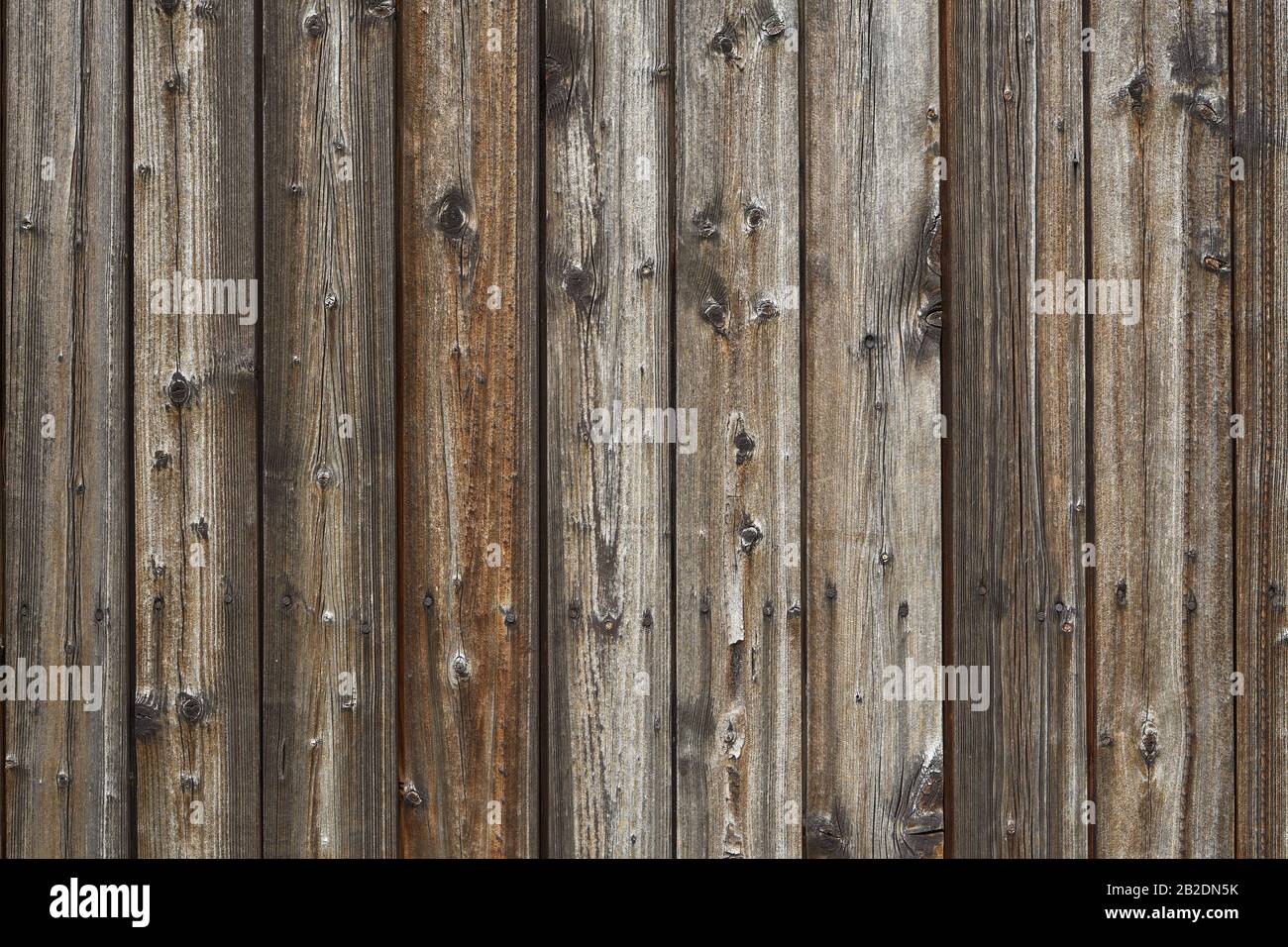 Wall old patterned wallpaper hi-res stock photography and images - Alamy