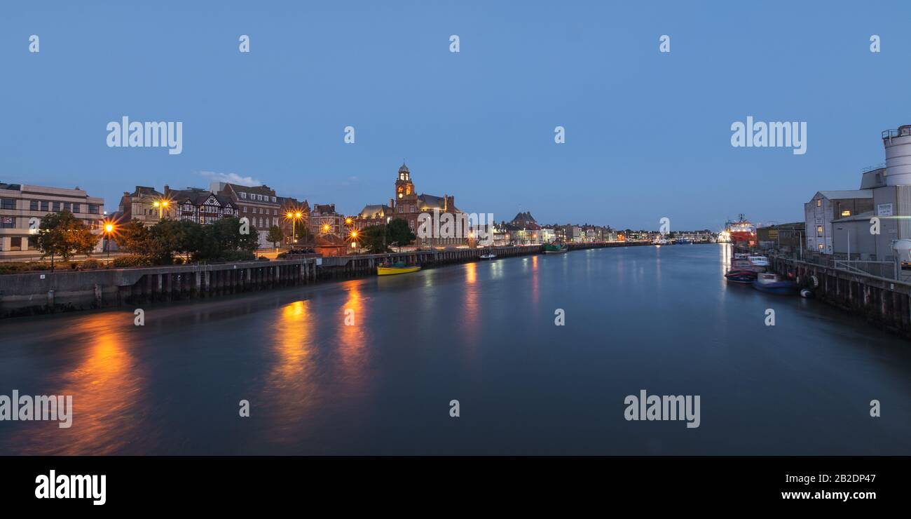 Great Yarmouth quay, Town Hall, Riverbank and Sailing Ship Stock Photo ...