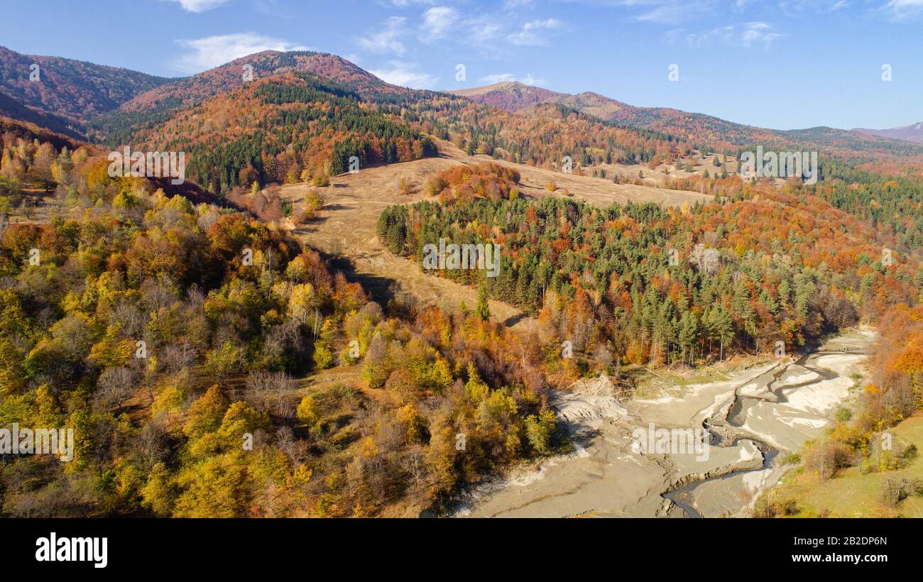 Maneciu lake hi-res stock photography and images - Alamy