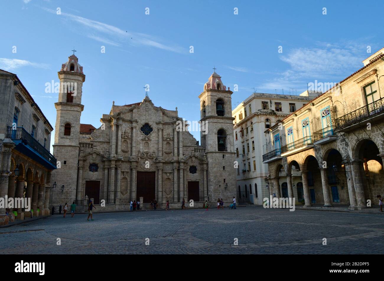 Havana Cathedral Square High Resolution Stock Photography and Images ...