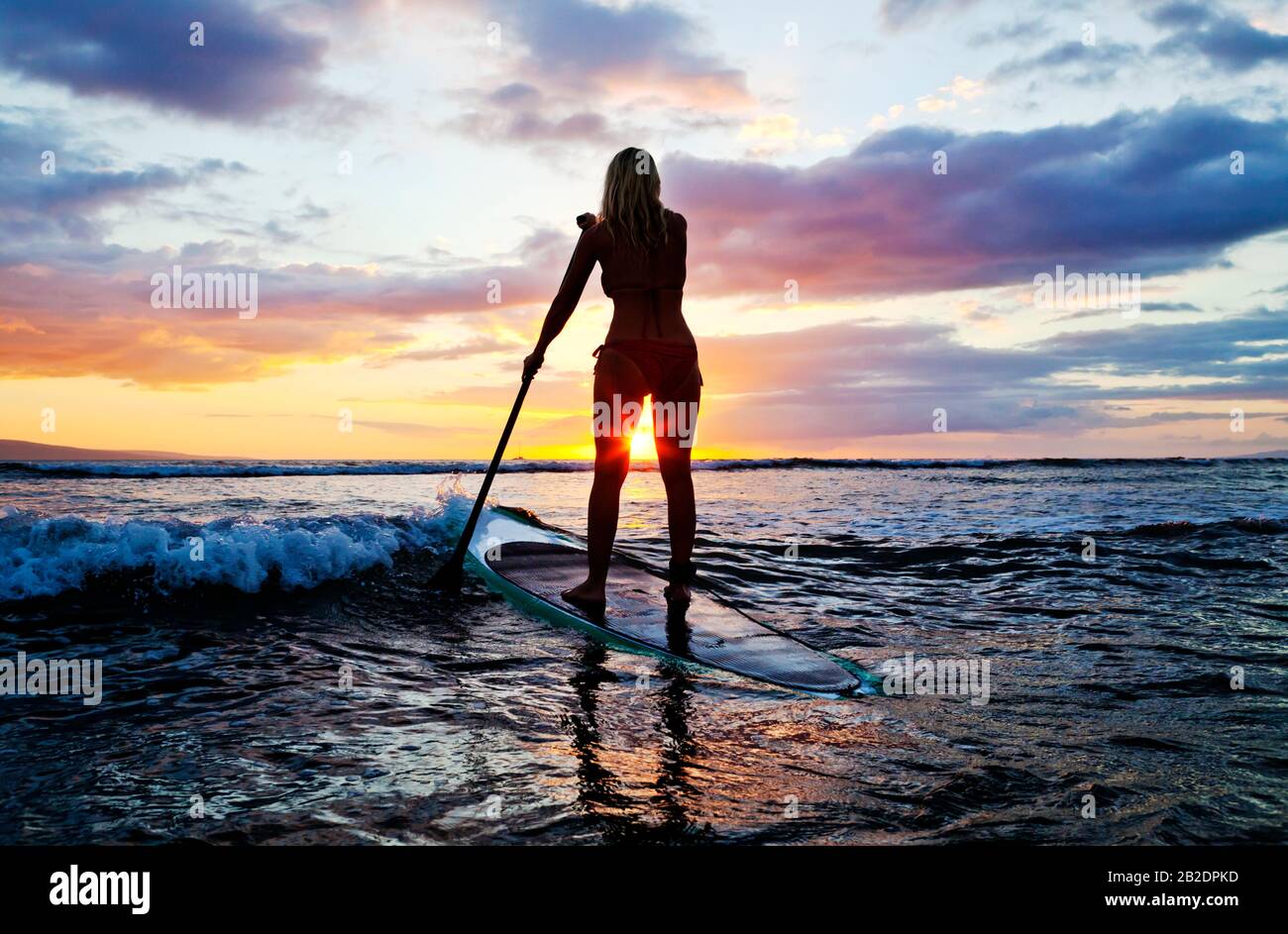 Woman paddling silhouette hi-res stock photography and images - Alamy