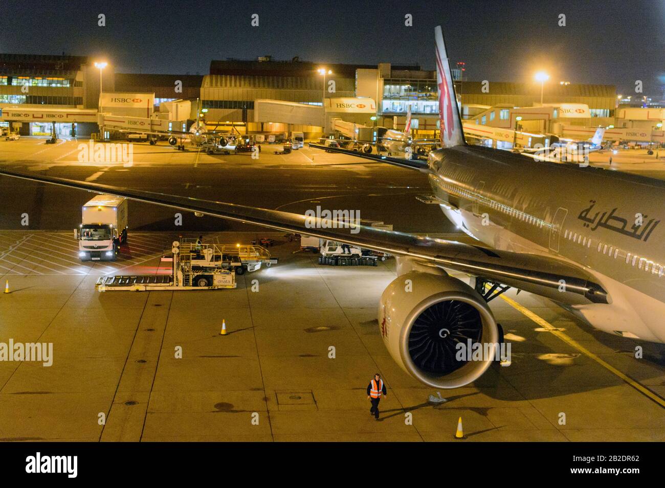 Heathrow airport terminal night hi-res stock photography and images - Alamy