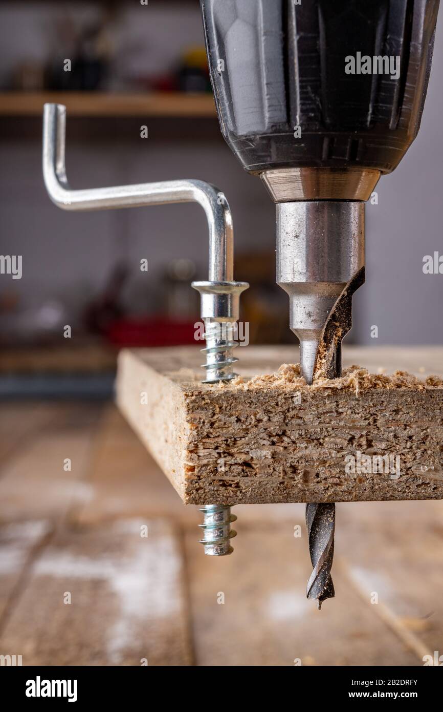 Assembling flatpack furniture hi-res stock photography and images - Alamy