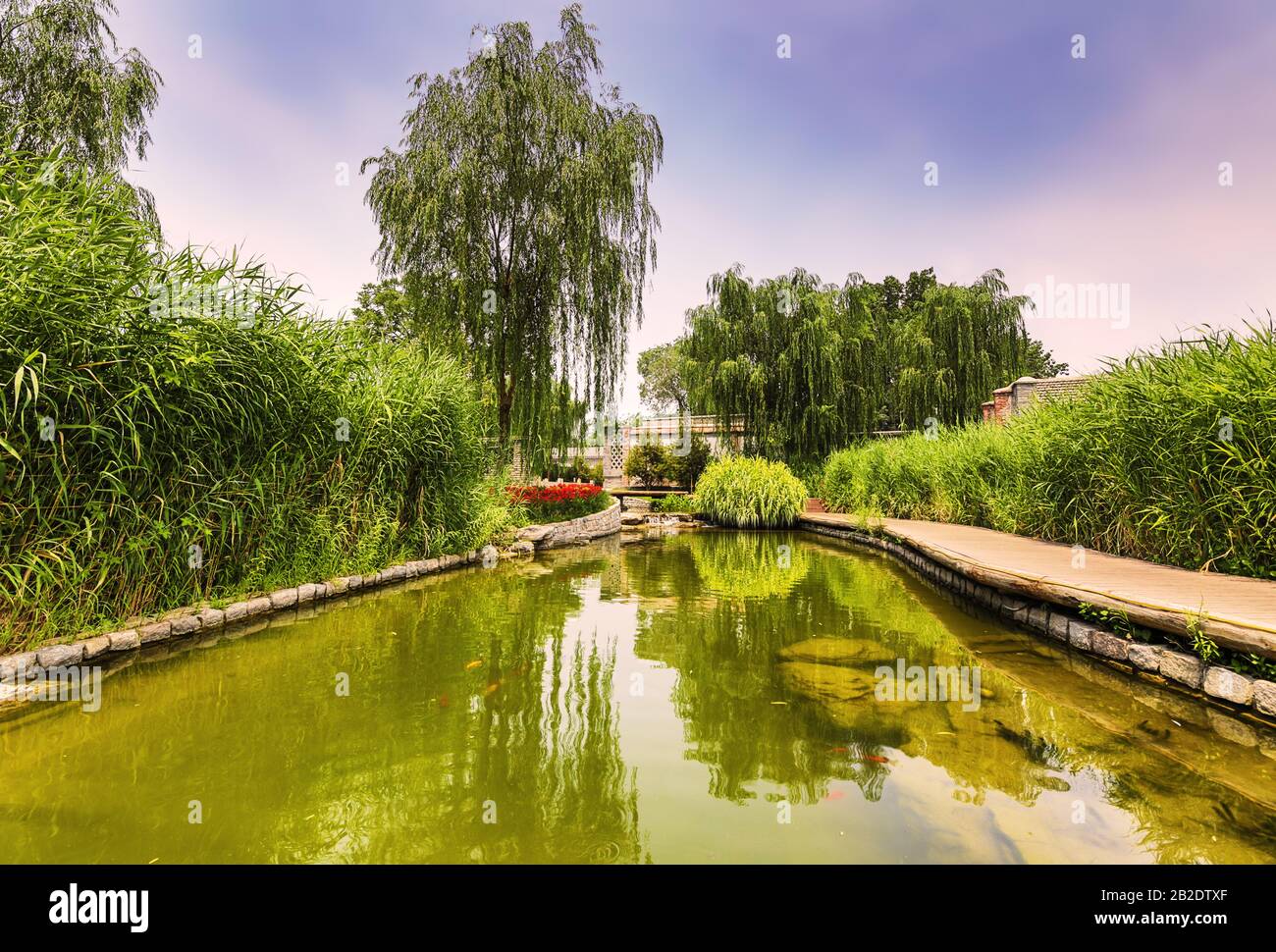 Traditional Chinese City Garden Park in Beijing Stock Photo - Alamy