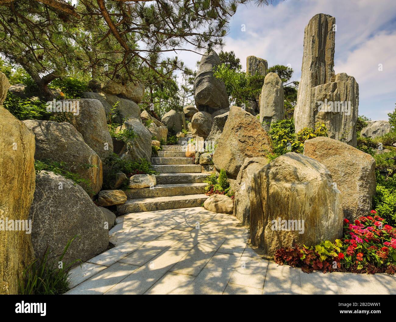 Traditional Chinese City Garden Park in Beijing Stock Photo - Alamy