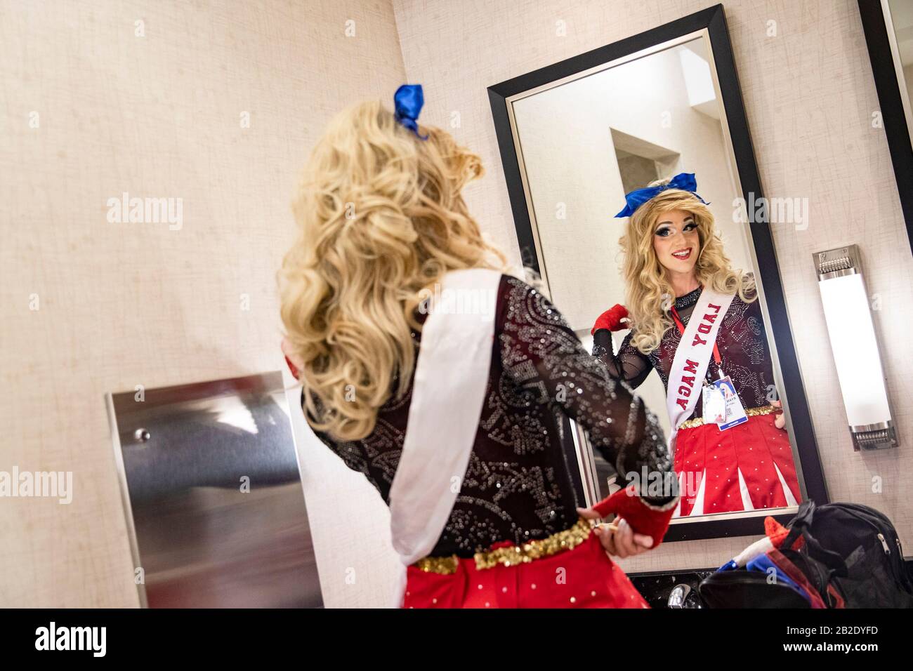 Lady maga hi-res stock photography and images - Alamy