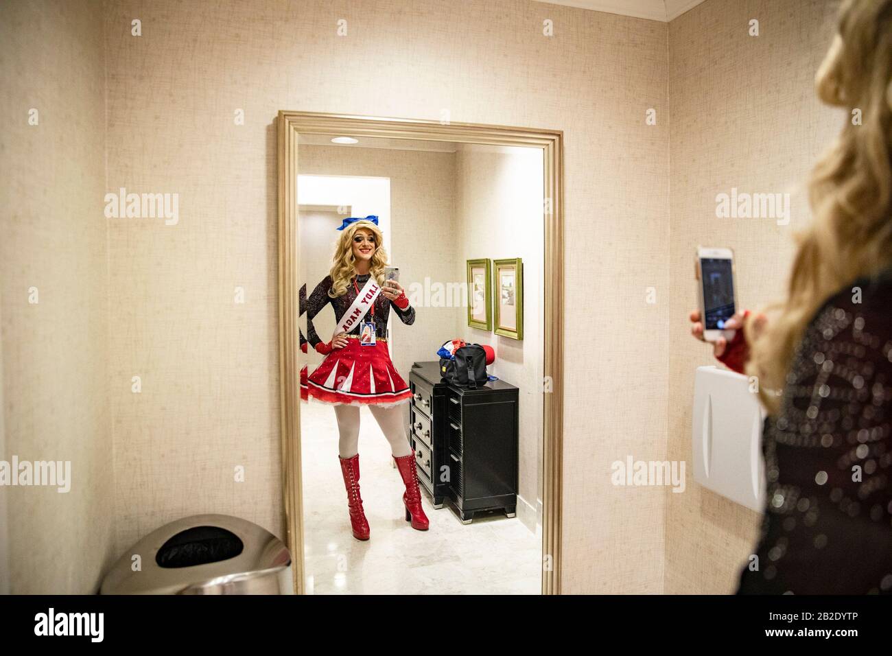 Lady maga hi-res stock photography and images - Alamy