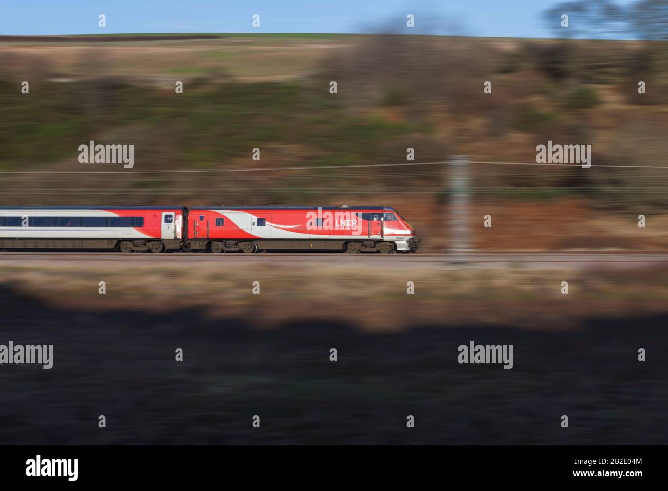 London North Eastern railway Mk 4 DVT 82214 speeding through ...