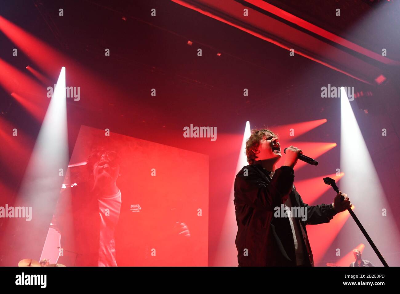 Lewis capaldi guitarist hi-res stock photography and images - Alamy