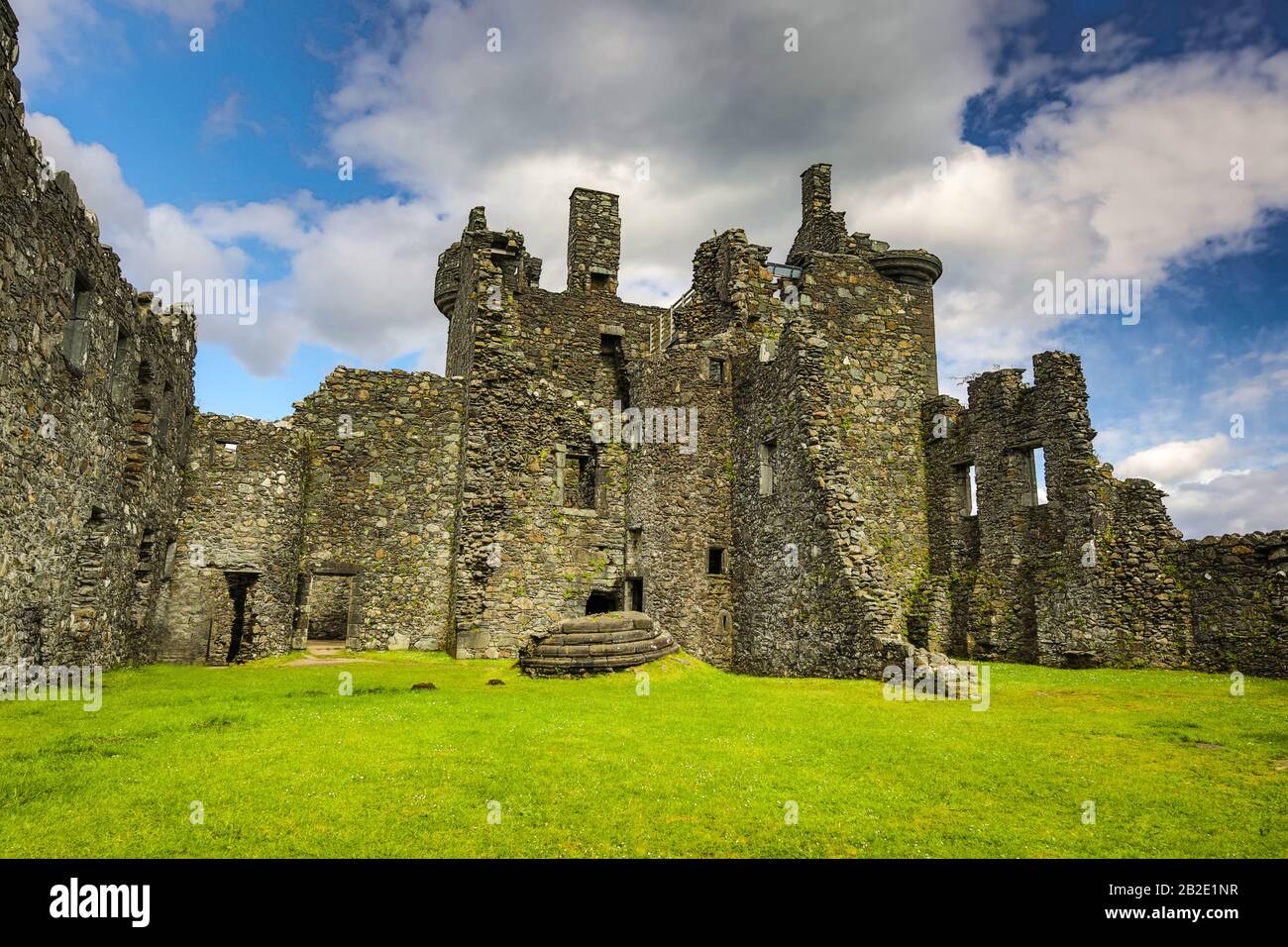 Ancient Scottish medieval buildings and beautiful landscape of ...