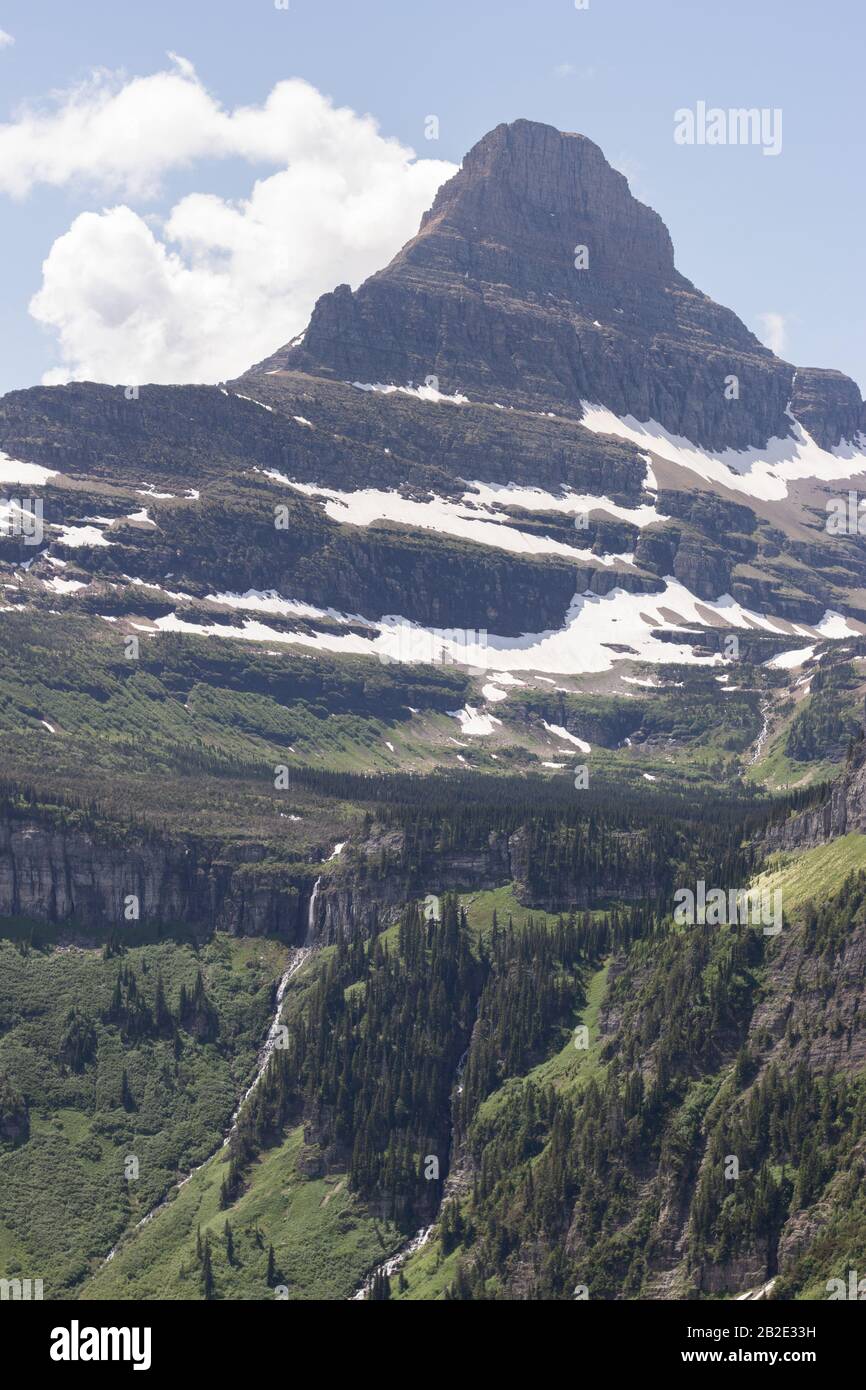 Layers of snow hi-res stock photography and images - Alamy