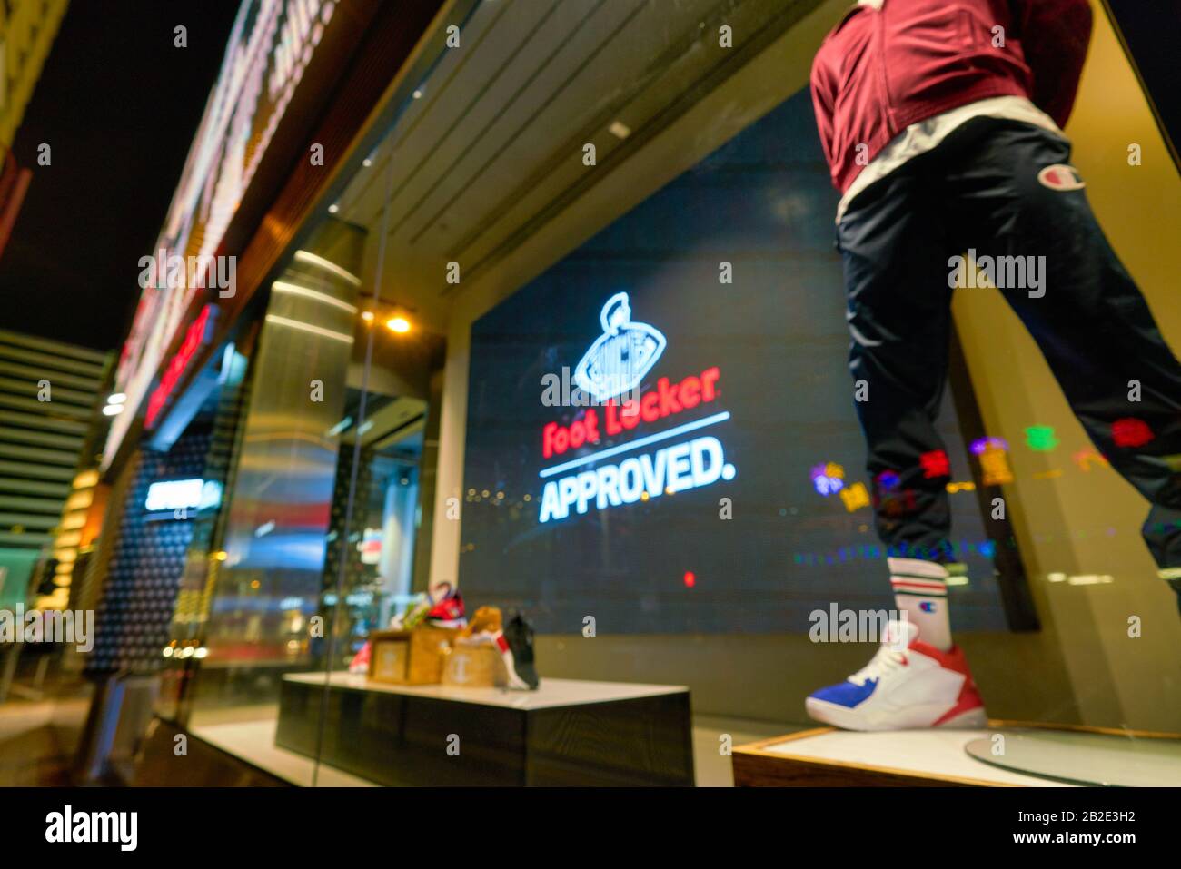 Foot Locker Retail Inc High Resolution Stock Photography and Images - Alamy
