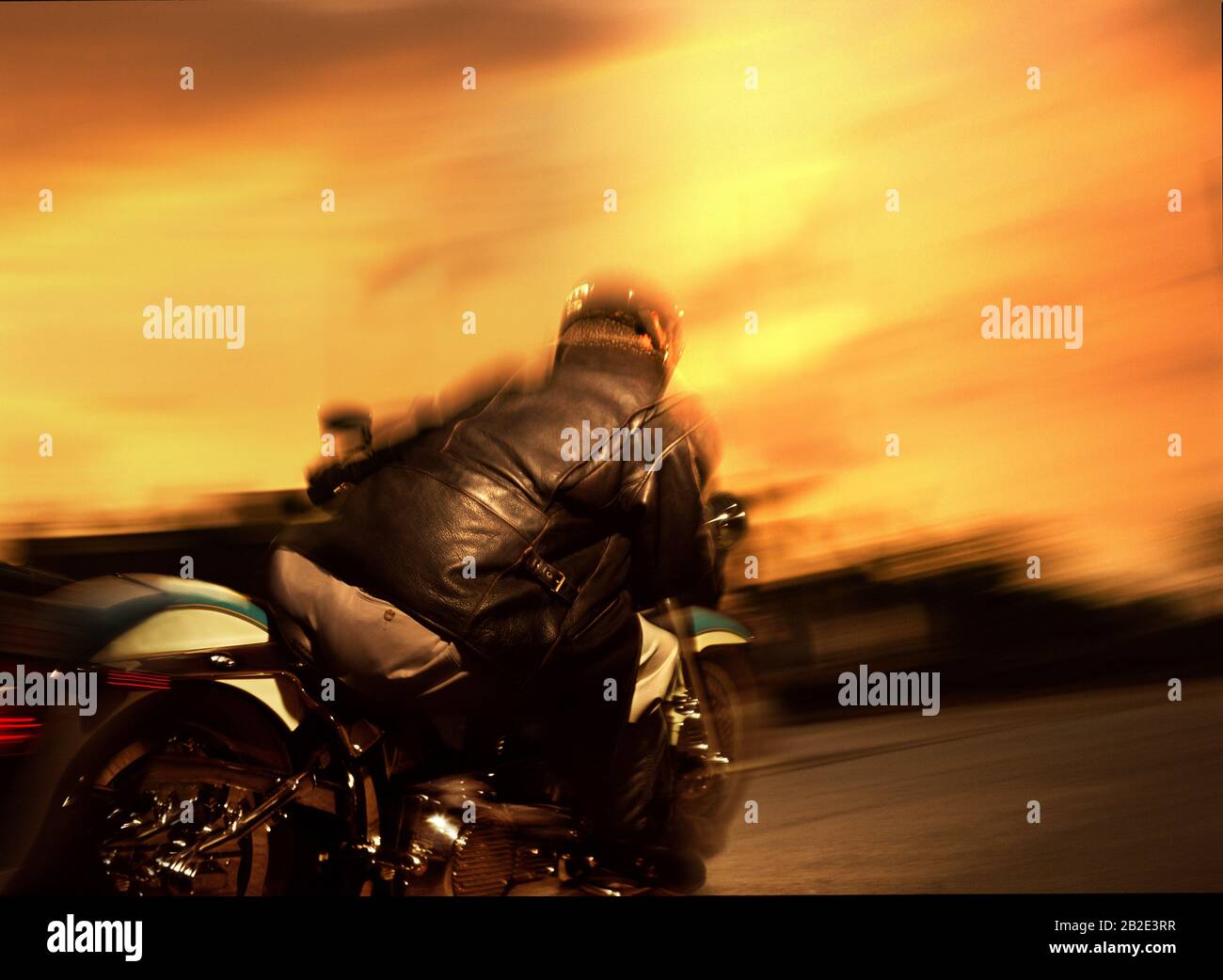 Speeding motorcycle rear hi-res stock photography and images - Alamy