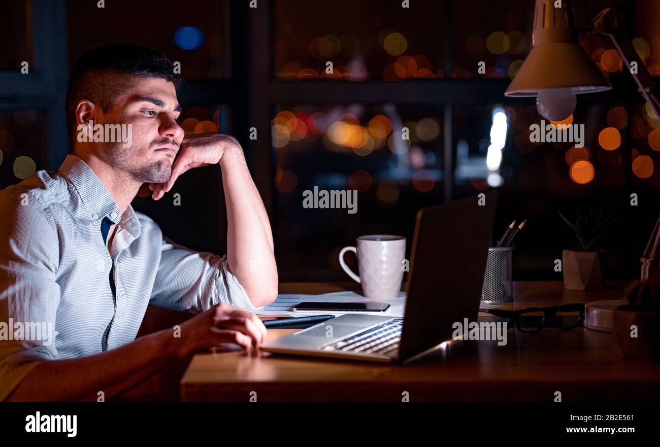 Boring office desk hi-res stock photography and images - Alamy