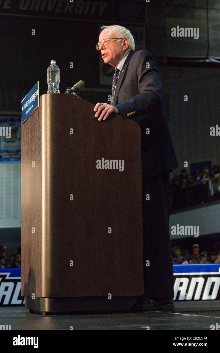 Feeling the bern hi-res stock photography and images - Alamy