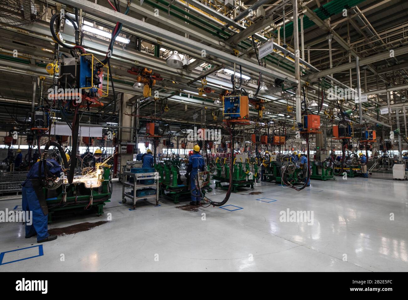 Modern factory rail car production hi-res stock photography and images ...