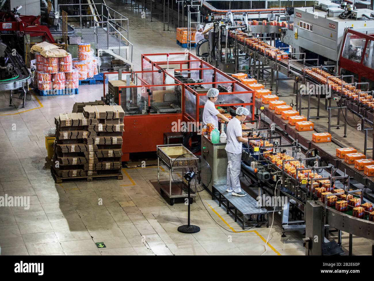 Drinks manufacturing china hi-res stock photography and images - Alamy