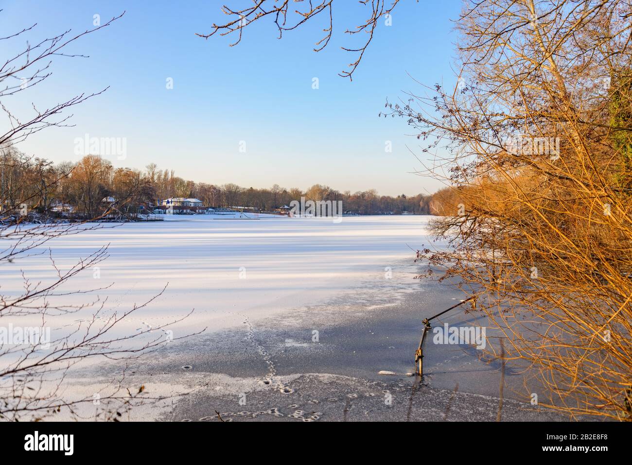 Plotzensee lake hi-res stock photography and images - Alamy