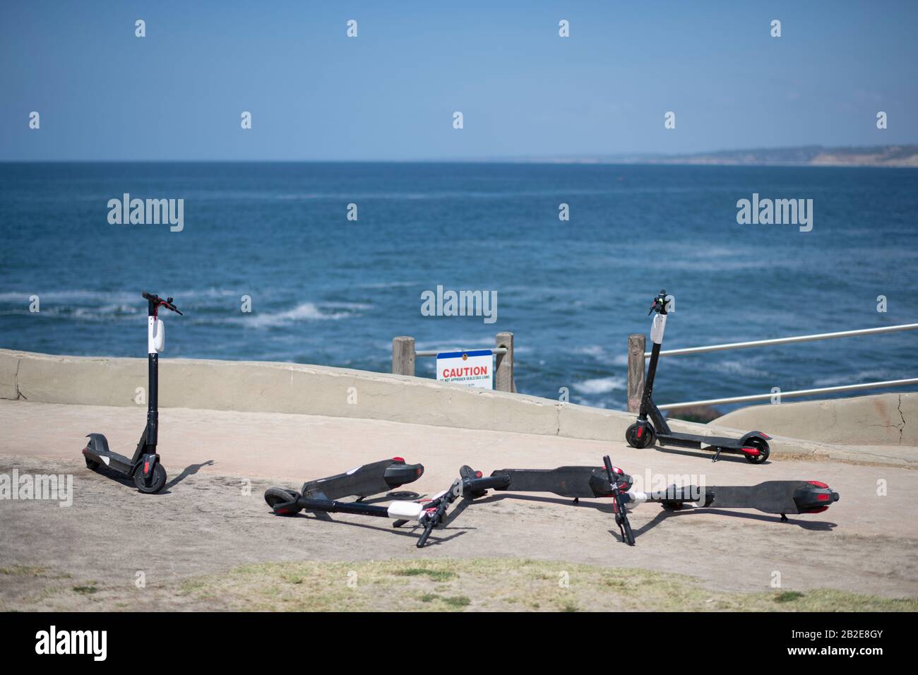 Tech overlooking the ocean hi-res stock photography and images - Alamy