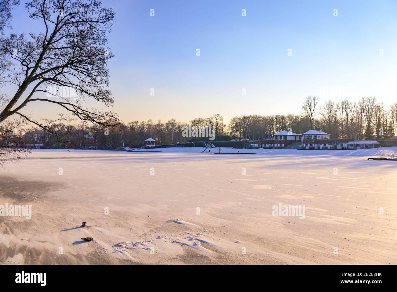 Frozen lake at Plötzensee near Goethepark and Volkspark Rehberge in ...