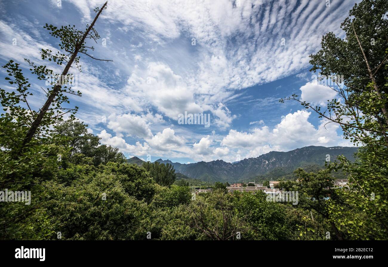 Mountain view from the Great Wall of China Stock Photo - Alamy