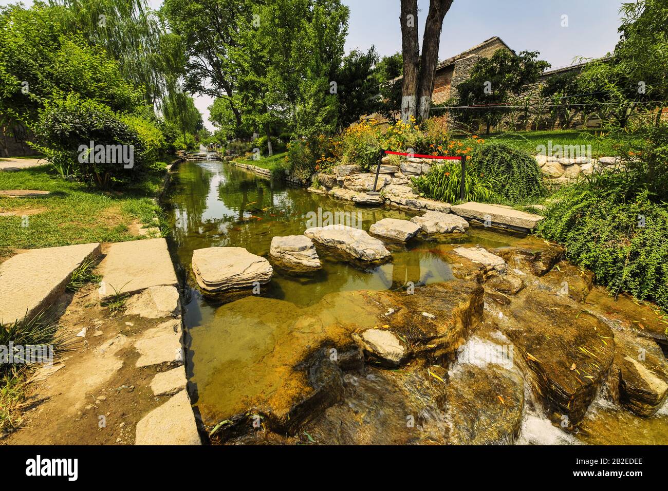 Traditional Chinese City Garden Park in Beijing Stock Photo - Alamy